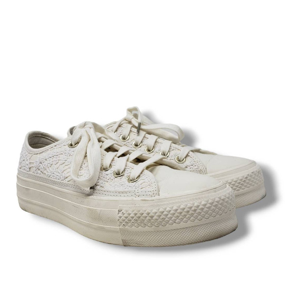 Converse | Shoes | Converse Chuck Taylor All Star Lift Platform Daisy ...